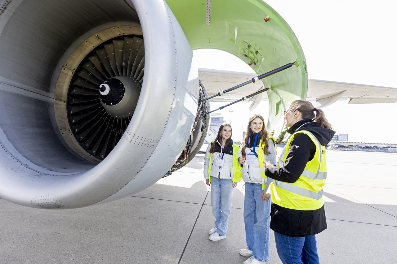 Girls‘ Day 2023: Frauenpower und spannende Einblicke am Flughafen ...